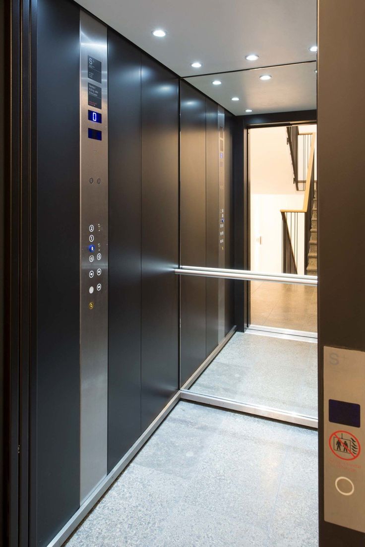 Có Nên Lắp Gương Trong Thang Máy? Những Điều Cần Biết Trước Khi Quyết Định - Quang Minh Elevator